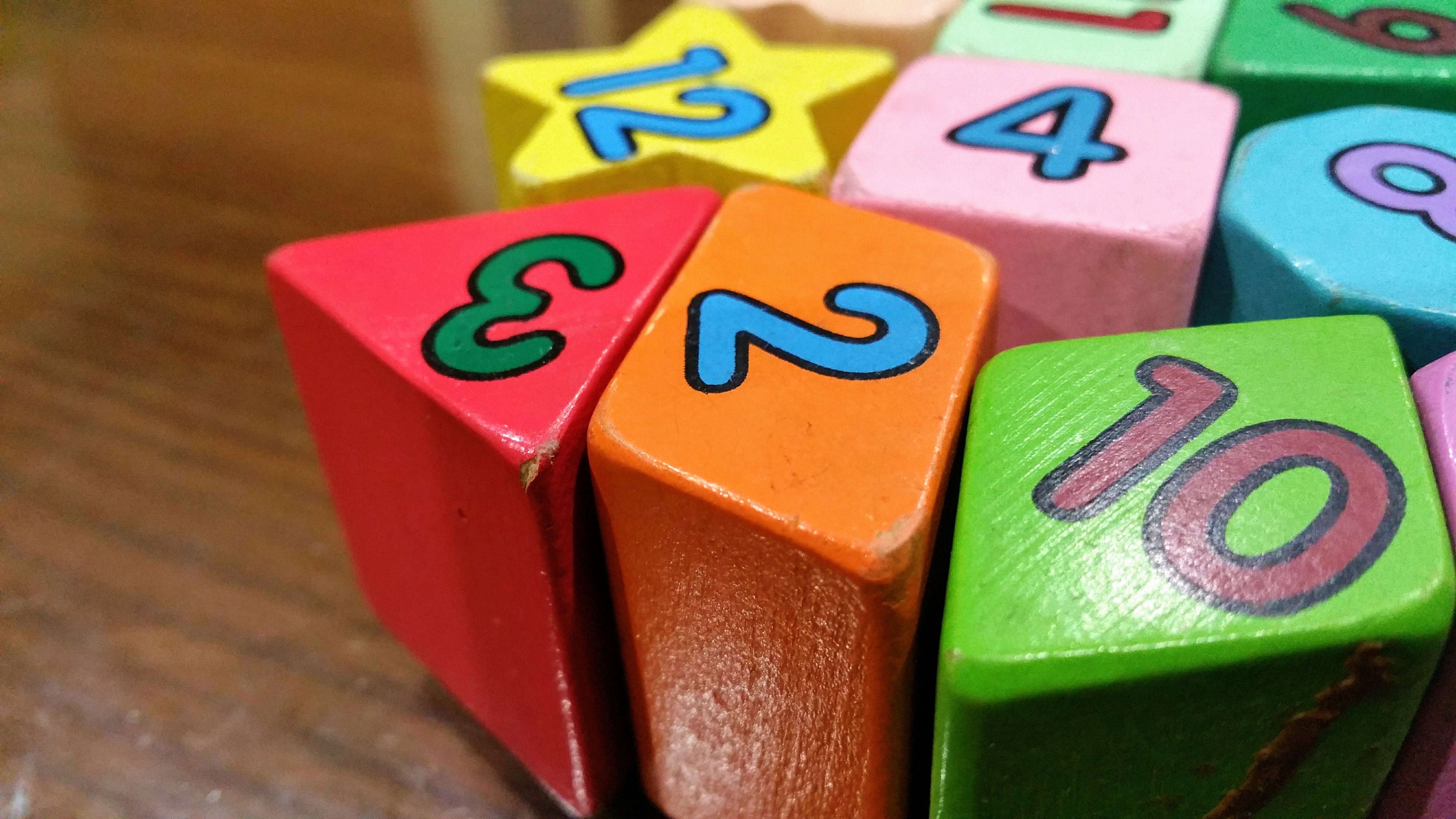 Numbers and Early Maths – Red Balloon Books